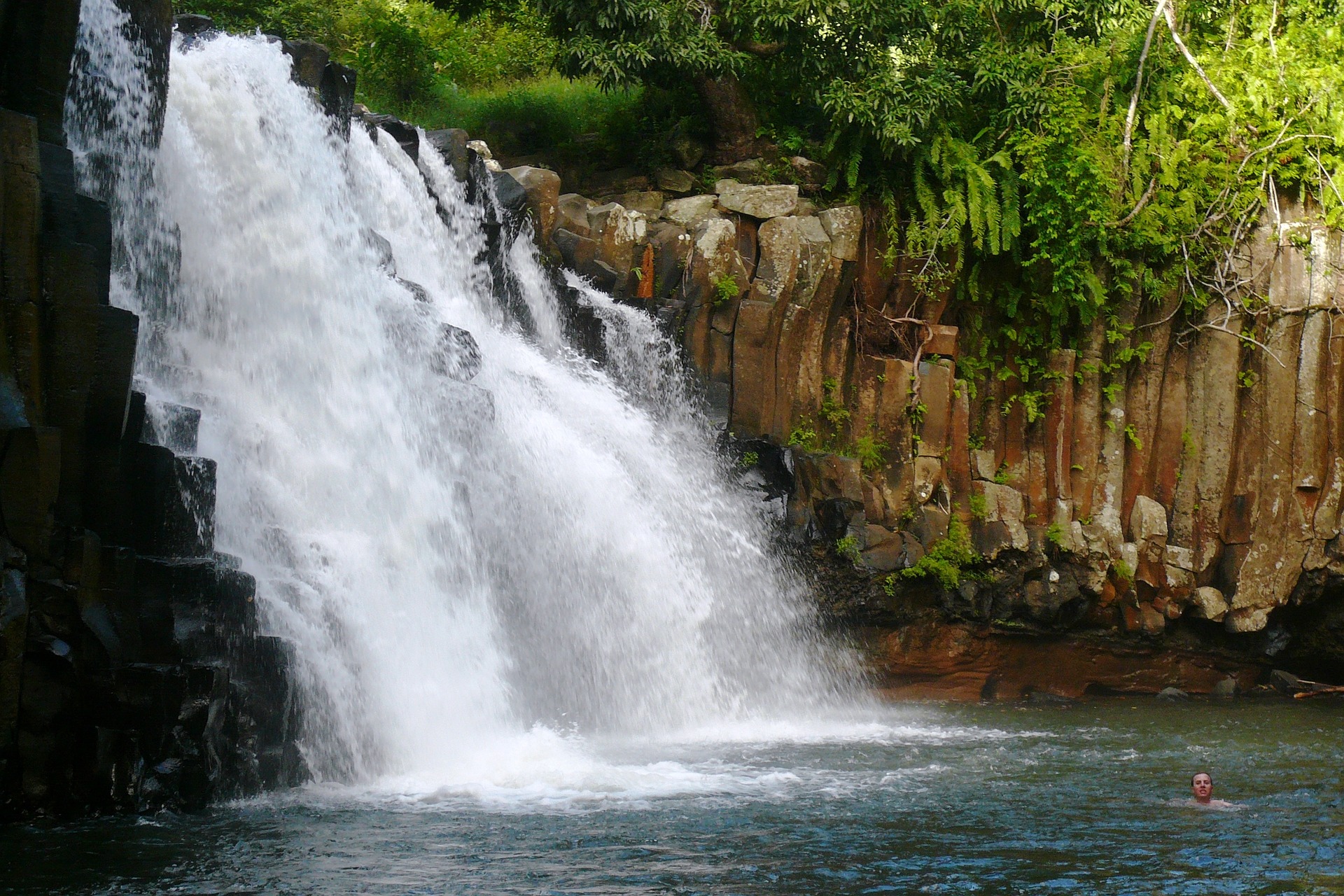 A quick guide to the best waterfalls in Mauritius - ET Takes Off